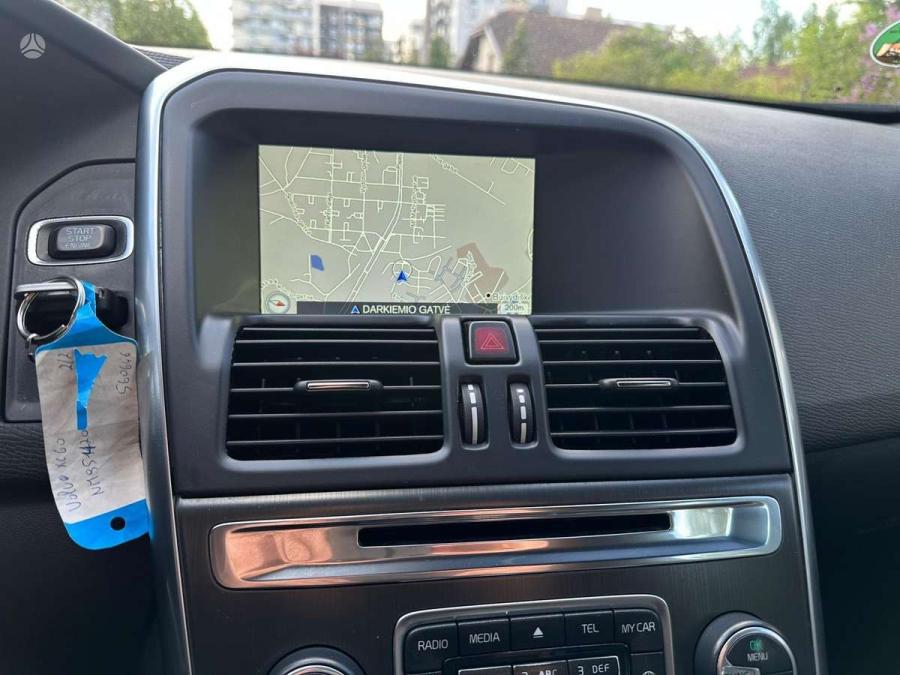 Grey Volvo XC60 2014 in Vilnius, with an engine capacity of 1.98 L and mileage of 271 thousand km for 11150 €, photo 20 on AUTOMOTO.COM.LV