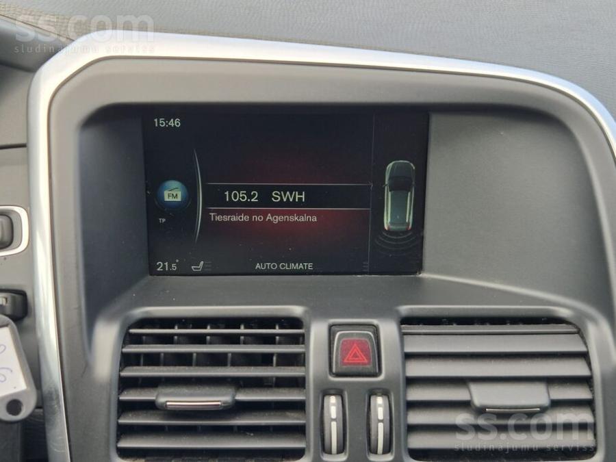 Grey Volvo XC60 2014 in Riga, with an engine capacity of 2.00 L and mileage of 316 thousand km for 8990 €, photo 19 on AUTOMOTO.COM.LV