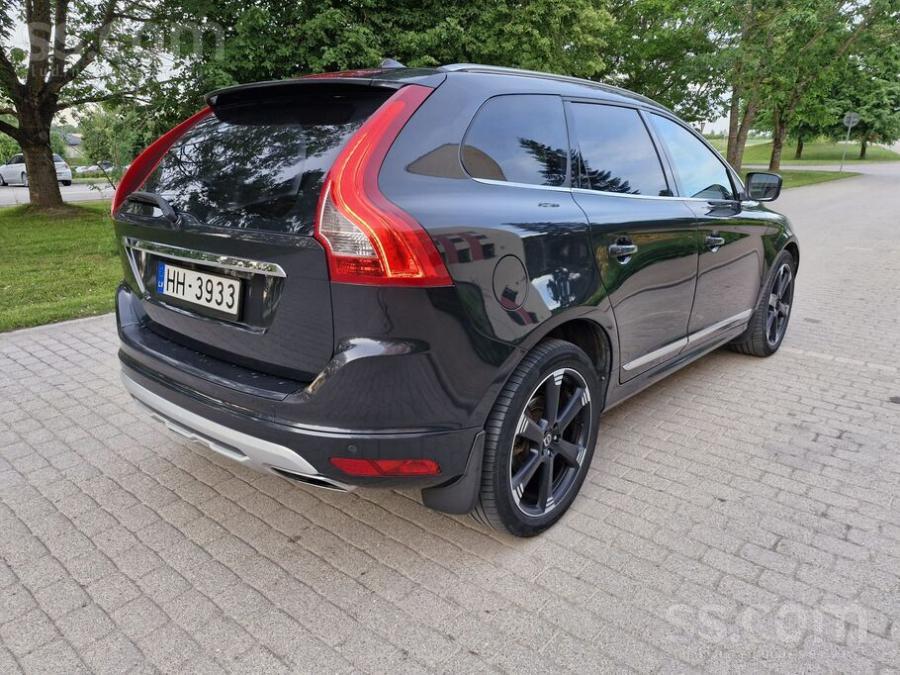 Pelēks Volvo XC60 2014 Saldus, ar dzinēja tilpumu 2.40 L un nobraukumu 225 tūkst. km par 14000 €, foto 4 vietnē AUTOMOTO.COM.LV