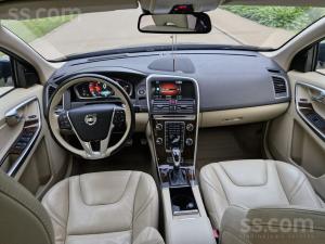 Pelēks Volvo XC60 2014 Saldus, ar dzinēja tilpumu 2.40 L un nobraukumu 225 tūkst. km par 14000 €, foto 18 vietnē AUTOMOTO.COM.LV