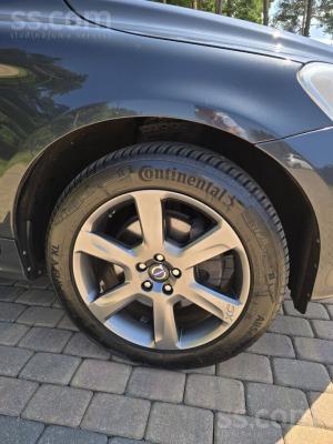 Pelēks Volvo XC60 2014 Rīga, ar dzinēja tilpumu 2.40 L un nobraukumu 244 tūkst. km par 11500 €, foto 12 vietnē AUTOMOTO.COM.LV