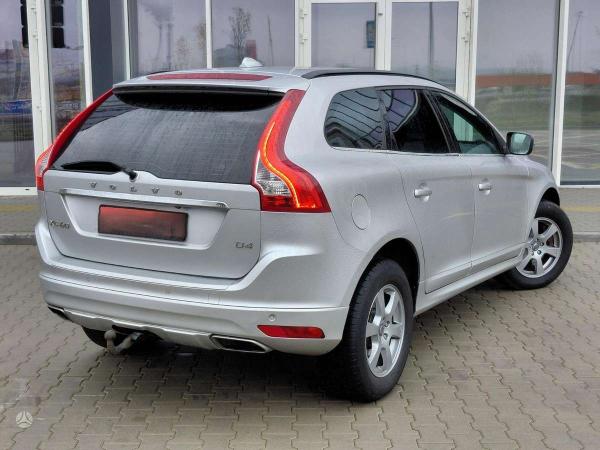 Grey Volvo XC60 2014 in Kaunas, with an engine capacity of 1.97 L and mileage of 275 thousand km for 5999 €, photo 2 on AUTOMOTO.COM.LV