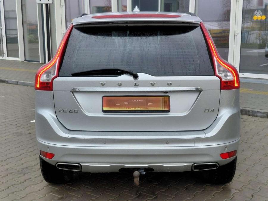 Grey Volvo XC60 2014 in Kaunas, with an engine capacity of 1.97 L and mileage of 275 thousand km for 5999 €, photo 4 on AUTOMOTO.COM.LV