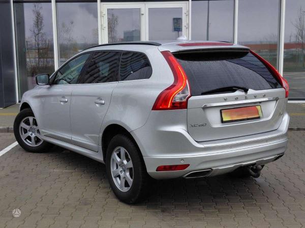 Grey Volvo XC60 2014 in Kaunas, with an engine capacity of 1.97 L and mileage of 275 thousand km for 5999 €, photo 4 on AUTOMOTO.COM.LV