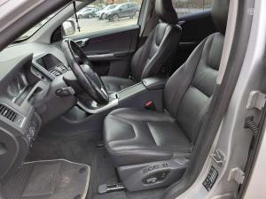 Grey Volvo XC60 2014 in Kaunas, with an engine capacity of 1.97 L and mileage of 275 thousand km for 5999 €, photo 7 on AUTOMOTO.COM.LV