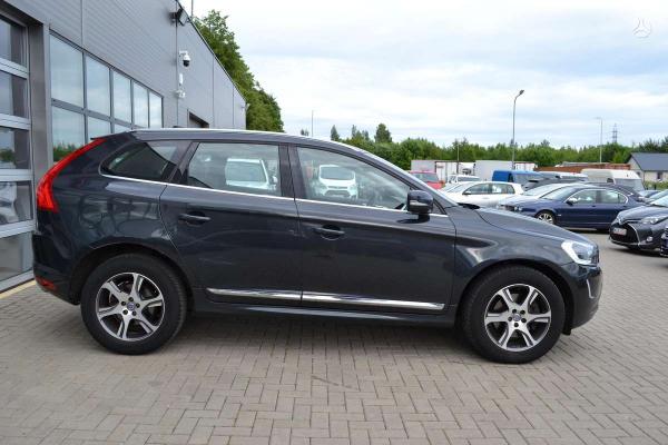 Grey Volvo XC60 2014 in Vilnius, with an engine capacity of 2.40 L and mileage of 144 thousand km for 12900 €, photo 5 on AUTOMOTO.COM.LV