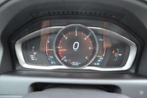 Pelēks Volvo XC60 2014 Viļņa, ar dzinēja tilpumu 2.40 L un nobraukumu 144 tūkst. km par 12900 €, foto 24 vietnē AUTOMOTO.COM.LV