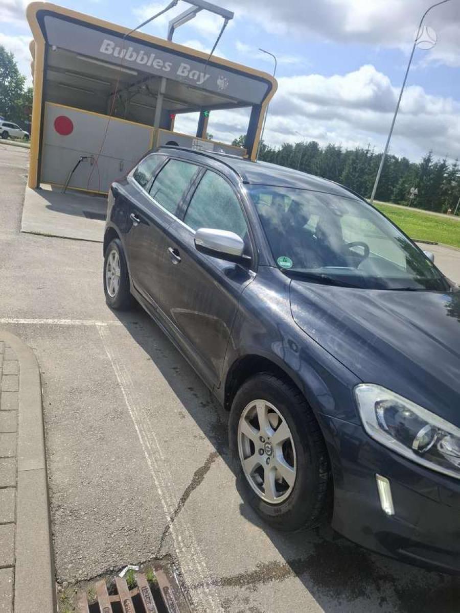 Pelēks Volvo XC60 2014 Kauņa, ar dzinēja tilpumu 1.97 L un nobraukumu 285 tūkst. km par 9000 €, foto 5 vietnē AUTOMOTO.COM.LV