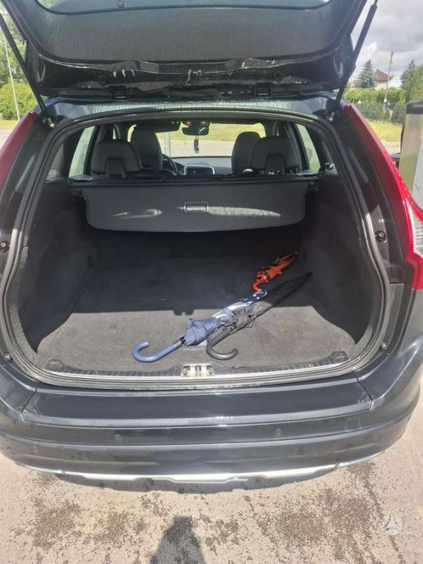 Pelēks Volvo XC60 2014 Kauņa, ar dzinēja tilpumu 1.97 L un nobraukumu 285 tūkst. km par 9000 €, foto 8 vietnē AUTOMOTO.COM.LV