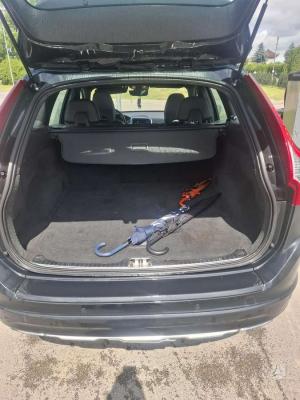Pelēks Volvo XC60 2014 Kauņa, ar dzinēja tilpumu 1.97 L un nobraukumu 285 tūkst. km par 9000 €, foto 9 vietnē AUTOMOTO.COM.LV