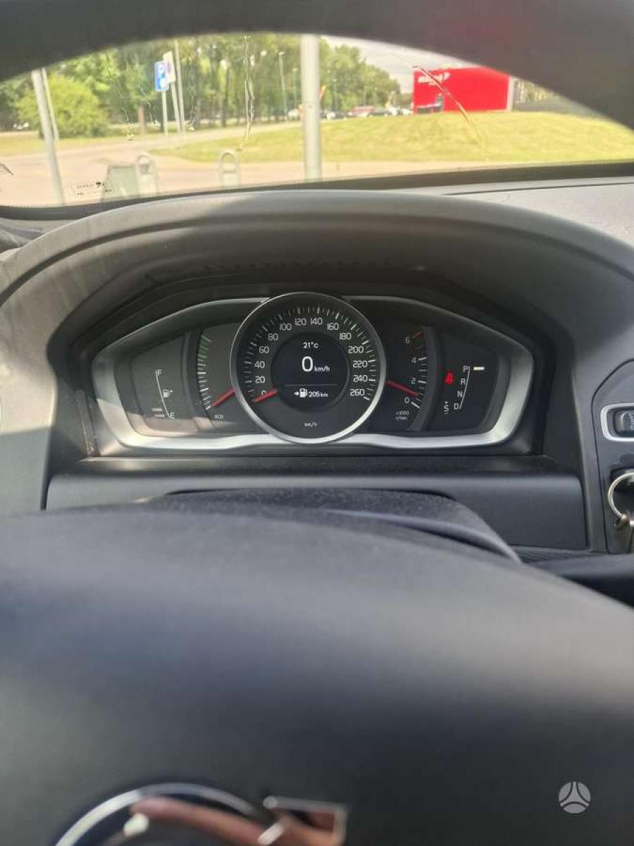 Pelēks Volvo XC60 2014 Kauņa, ar dzinēja tilpumu 1.97 L un nobraukumu 285 tūkst. km par 9000 €, foto 14 vietnē AUTOMOTO.COM.LV