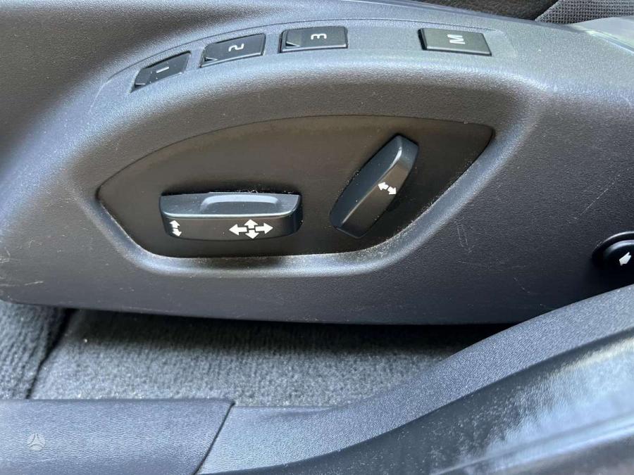 Pelēks Volvo XC60 2014 Viļņa, ar dzinēja tilpumu 3.00 L un nobraukumu 191 tūkst. km par 8900 €, foto 17 vietnē AUTOMOTO.COM.LV