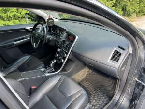 Pelēks Volvo XC60 2014 Viļņa, ar dzinēja tilpumu 3.00 L un nobraukumu 191 tūkst. km par 8900 €, foto 18 vietnē AUTOMOTO.COM.LV