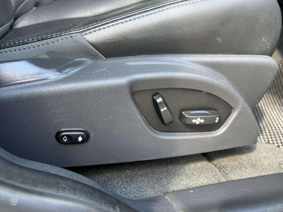 Pelēks Volvo XC60 2014 Viļņa, ar dzinēja tilpumu 3.00 L un nobraukumu 191 tūkst. km par 8900 €, foto 19 vietnē AUTOMOTO.COM.LV