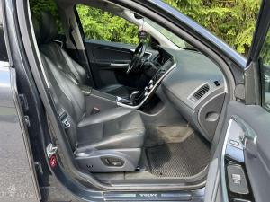 Pelēks Volvo XC60 2014 Viļņa, ar dzinēja tilpumu 3.00 L un nobraukumu 191 tūkst. km par 8900 €, foto 22 vietnē AUTOMOTO.COM.LV