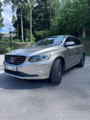 Pelēks Volvo XC60 2014 Ogre, ar dzinēja tilpumu 2.40 L un nobraukumu 294 tūkst. km par 12300 €, foto  vietnē AUTOMOTO.COM.LV