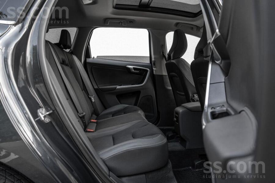 Pelēks Volvo XC60 2014 Rīga, ar dzinēja tilpumu 2.00 L un nobraukumu 179 tūkst. km par 10500 €, foto 13 vietnē AUTOMOTO.COM.LV
