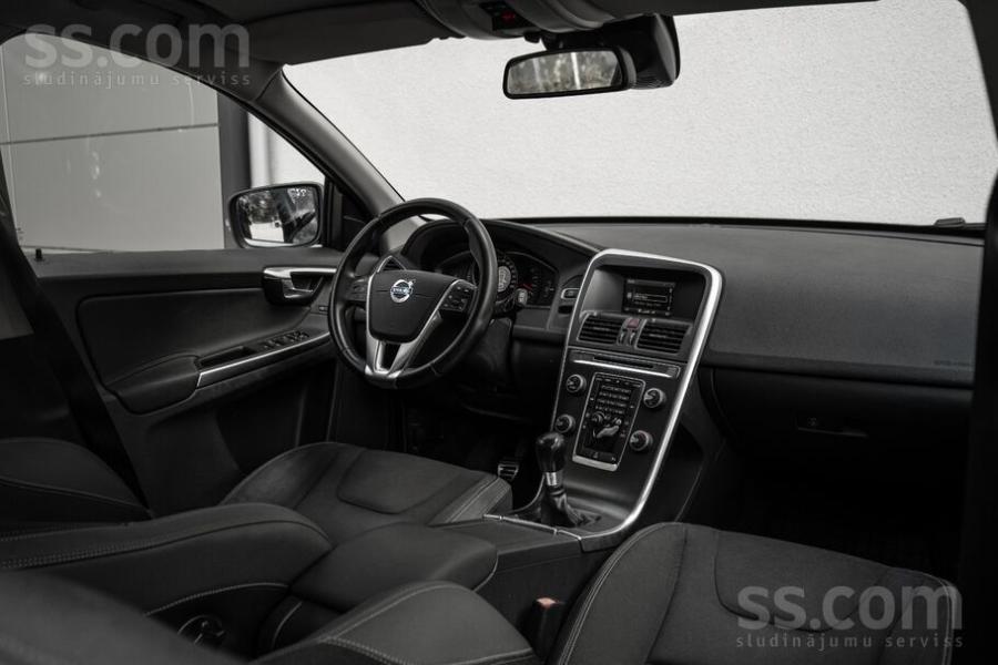 Pelēks Volvo XC60 2014 Rīga, ar dzinēja tilpumu 2.00 L un nobraukumu 179 tūkst. km par 10500 €, foto 15 vietnē AUTOMOTO.COM.LV