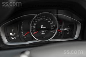 Pelēks Volvo XC60 2014 Rīga, ar dzinēja tilpumu 2.00 L un nobraukumu 179 tūkst. km par 10500 €, foto 19 vietnē AUTOMOTO.COM.LV