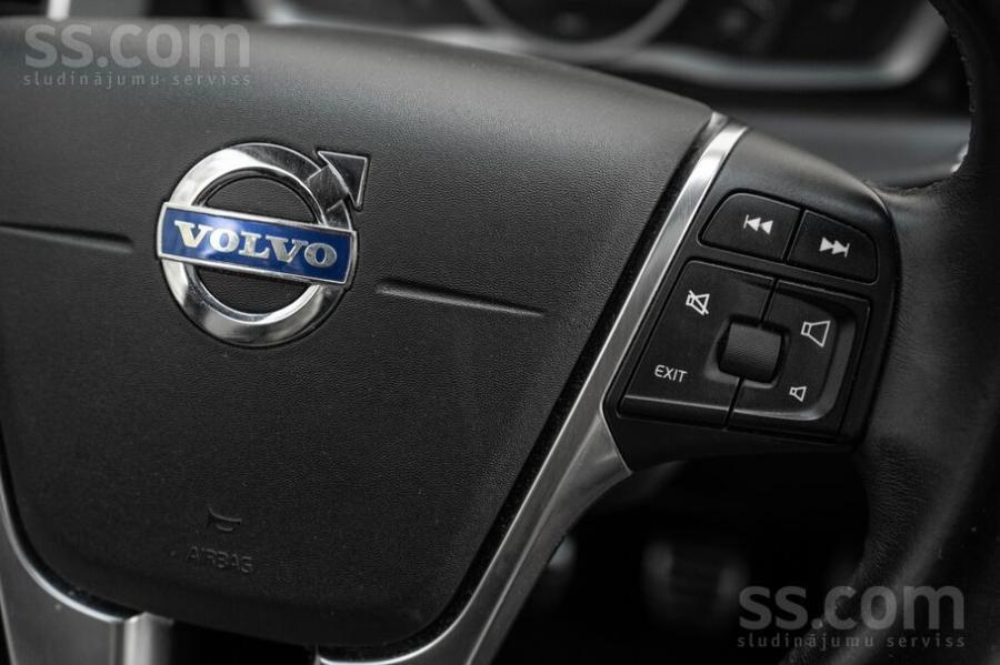 Pelēks Volvo XC60 2014 Rīga, ar dzinēja tilpumu 2.00 L un nobraukumu 179 tūkst. km par 10500 €, foto 20 vietnē AUTOMOTO.COM.LV