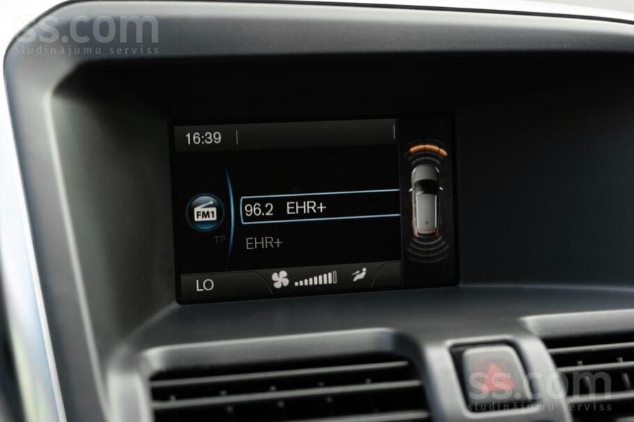 Pelēks Volvo XC60 2014 Rīga, ar dzinēja tilpumu 2.00 L un nobraukumu 179 tūkst. km par 10500 €, foto 25 vietnē AUTOMOTO.COM.LV