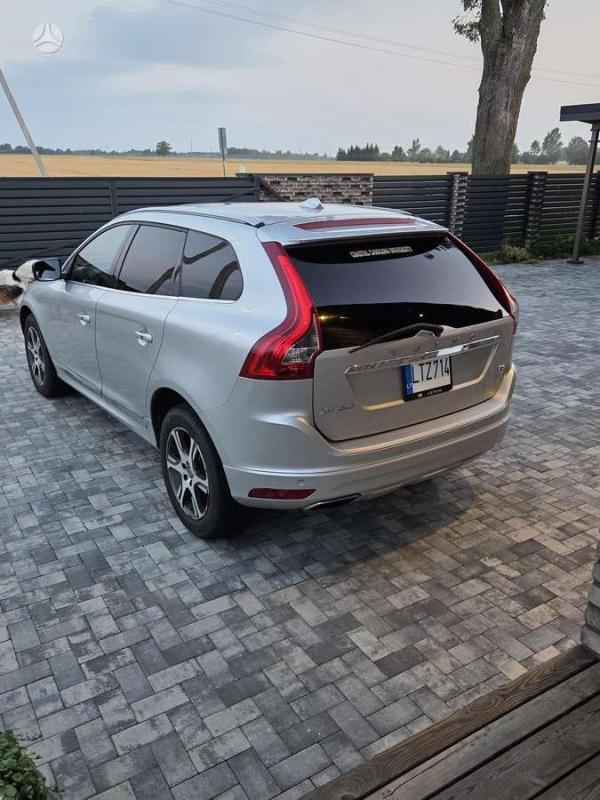 Pelēks Volvo XC60 2014 Ukmergė, ar dzinēja tilpumu 2.95 L un nobraukumu 274 tūkst. km par 10500 €, foto 2 vietnē AUTOMOTO.COM.LV