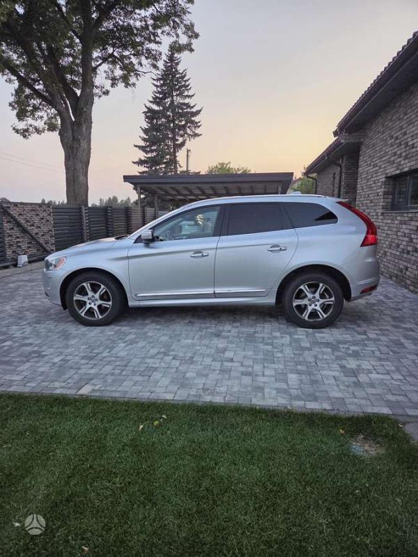 Pelēks Volvo XC60 2014 Ukmergė, ar dzinēja tilpumu 2.95 L un nobraukumu 274 tūkst. km par 10500 €, foto 5 vietnē AUTOMOTO.COM.LV