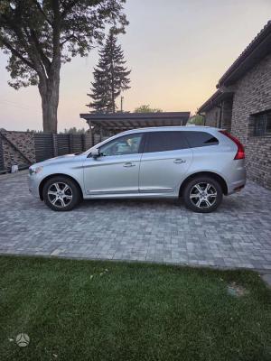 Grey Volvo XC60 2014 in Ukmerge, with an engine capacity of 2.95 L and mileage of 274 thousand km for 10500 €, photo 6 on AUTOMOTO.COM.LV