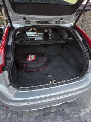 Grey Volvo XC60 2014 in Ukmerge, with an engine capacity of 2.95 L and mileage of 274 thousand km for 10500 €, photo 12 on AUTOMOTO.COM.LV