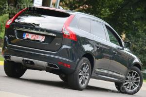 Grey Volvo XC60 2014 in Riga, with an engine capacity of 2.00 L and mileage of 255 thousand km for 10890 €, photo 3 on AUTOMOTO.COM.LV