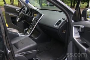 Grey Volvo XC60 2014 in Riga, with an engine capacity of 2.00 L and mileage of 255 thousand km for 10890 €, photo 13 on AUTOMOTO.COM.LV
