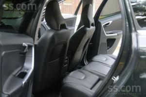 Grey Volvo XC60 2014 in Riga, with an engine capacity of 2.00 L and mileage of 255 thousand km for 10890 €, photo 14 on AUTOMOTO.COM.LV