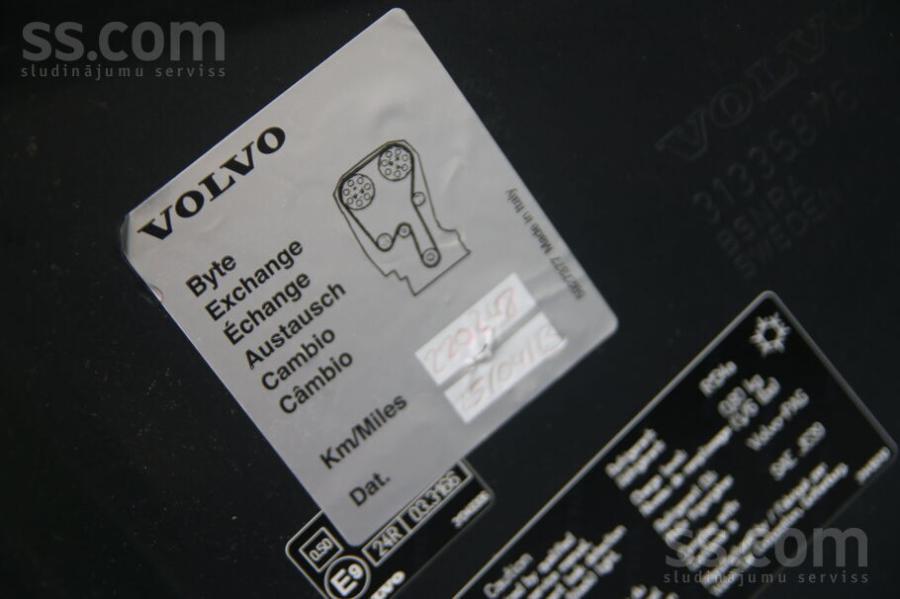 Grey Volvo XC60 2014 in Riga, with an engine capacity of 2.00 L and mileage of 255 thousand km for 10890 €, photo 25 on AUTOMOTO.COM.LV