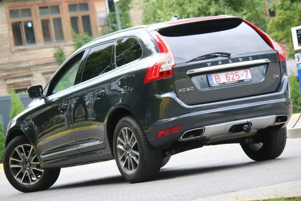 Pelēks Volvo XC60 2014 Rīga, ar dzinēja tilpumu 2.00 L un nobraukumu 255 tūkst. km par 10890 €, foto 4 vietnē AUTOMOTO.COM.LV