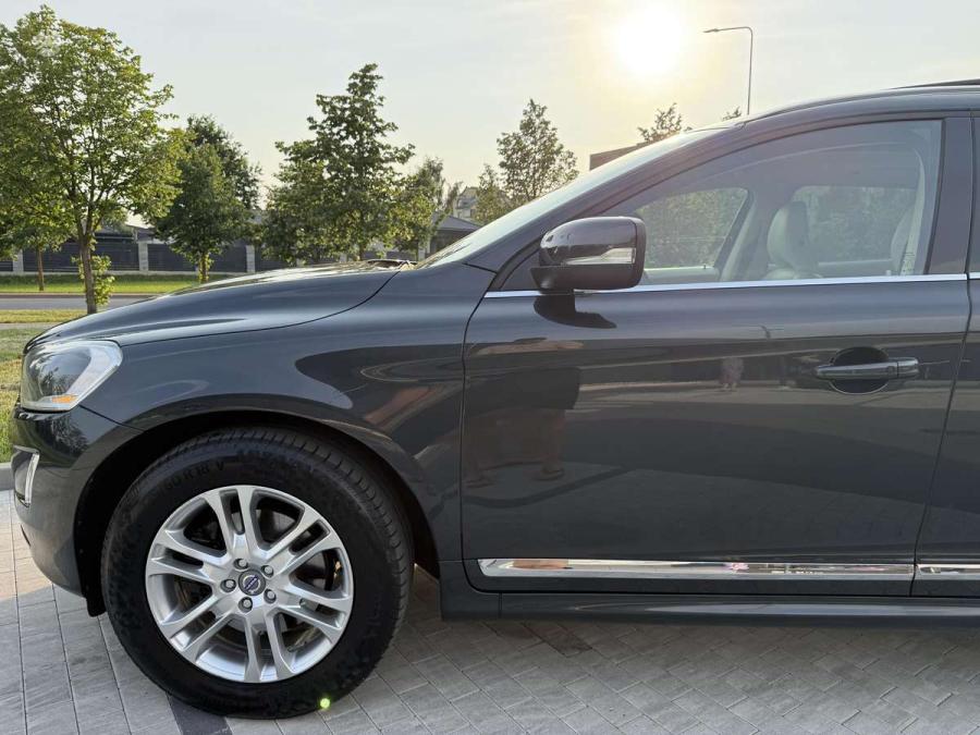 Pelēks Volvo XC60 2014 Šauļi, ar dzinēja tilpumu 1.97 L un nobraukumu 283 tūkst. km par 13450 €, foto 12 vietnē AUTOMOTO.COM.LV