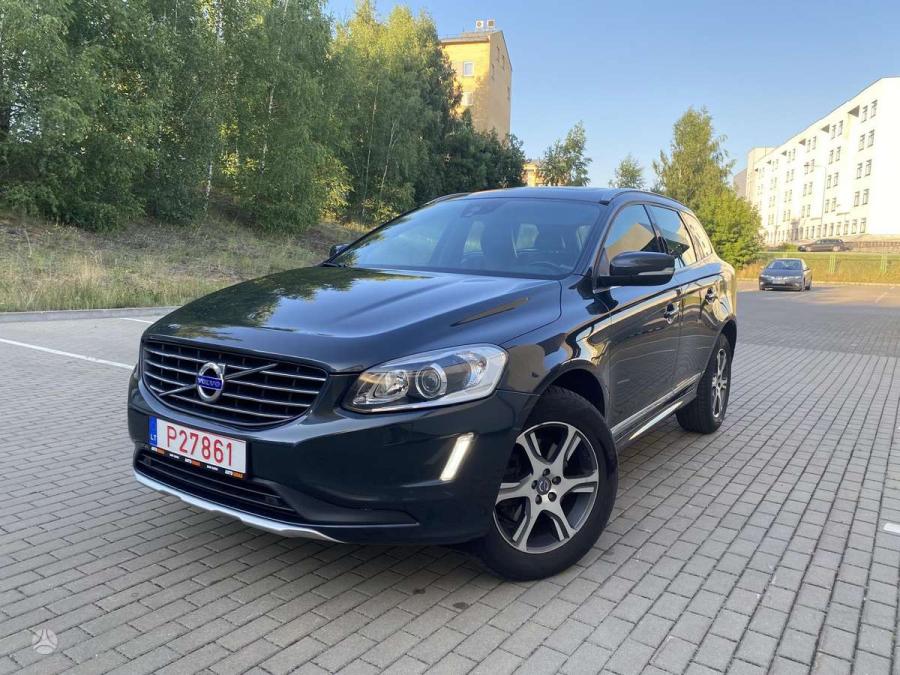Pelēks Volvo XC60 2014 Viļņa, ar dzinēja tilpumu 2.40 L un nobraukumu 247 tūkst. km par 14500 €, foto 1 vietnē AUTOMOTO.COM.LV