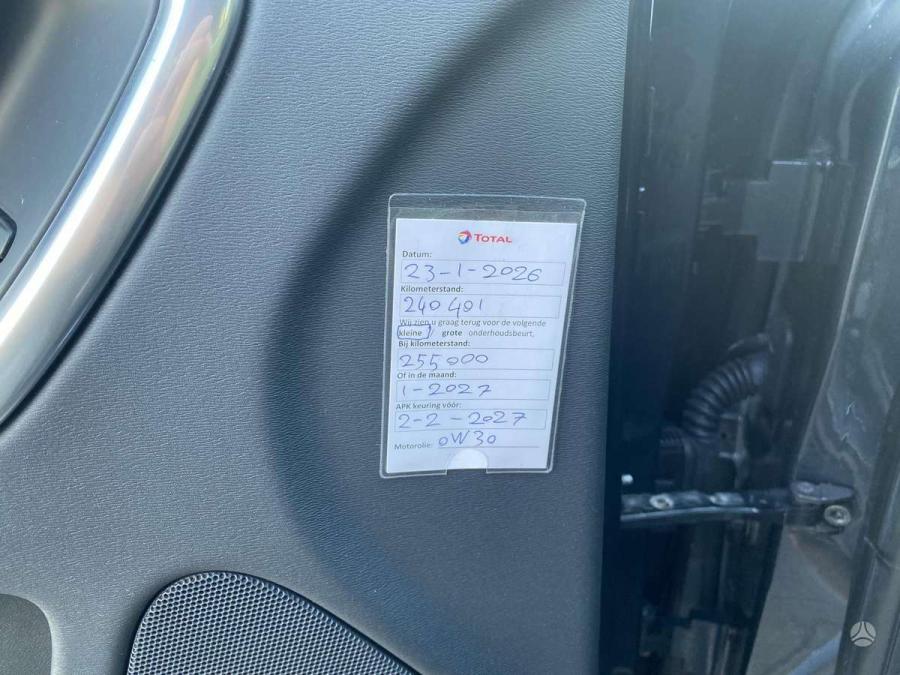 Pelēks Volvo XC60 2014 Viļņa, ar dzinēja tilpumu 2.40 L un nobraukumu 247 tūkst. km par 14500 €, foto 32 vietnē AUTOMOTO.COM.LV