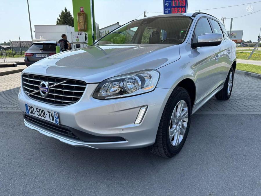 Grey Volvo XC60 2014 in Taurage, with an engine capacity of 1.97 L and mileage of 218 thousand km for 9500 €, photo 4 on AUTOMOTO.COM.LV
