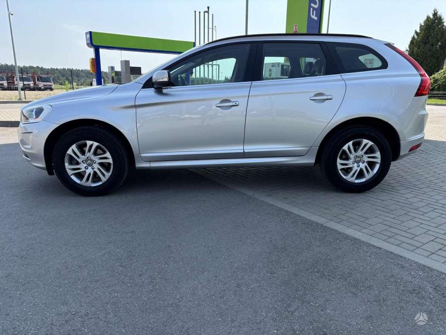 Grey Volvo XC60 2014 in Taurage, with an engine capacity of 1.97 L and mileage of 218 thousand km for 9500 €, photo 6 on AUTOMOTO.COM.LV