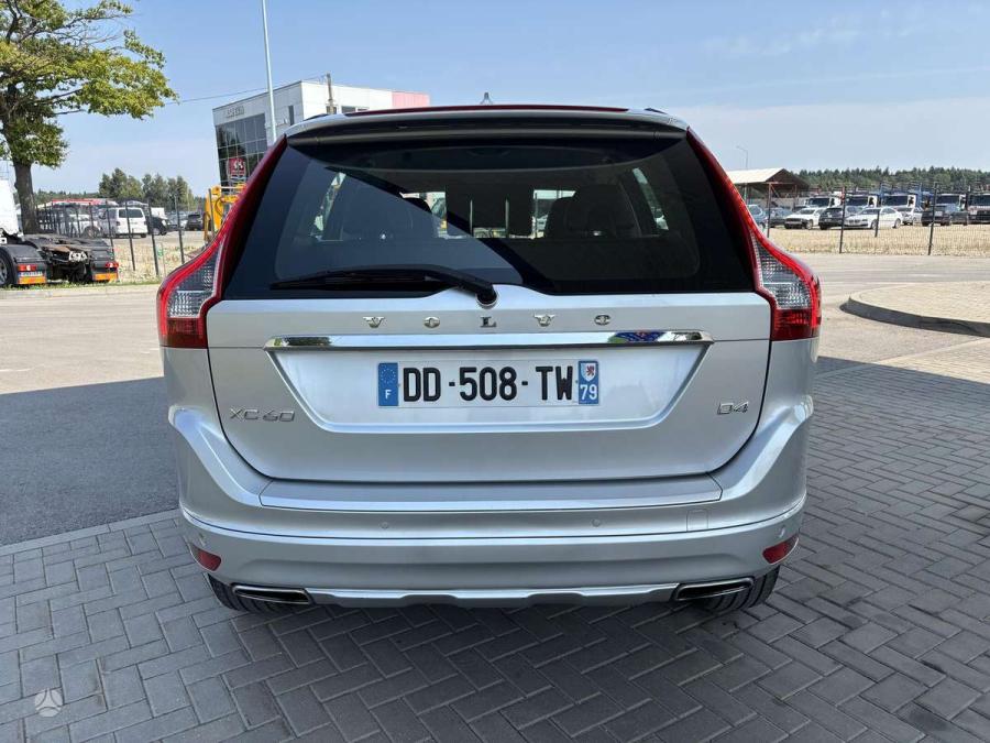 Grey Volvo XC60 2014 in Taurage, with an engine capacity of 1.97 L and mileage of 218 thousand km for 9500 €, photo 9 on AUTOMOTO.COM.LV