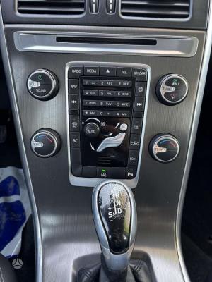 Grey Volvo XC60 2014 in Taurage, with an engine capacity of 1.97 L and mileage of 218 thousand km for 9500 €, photo 16 on AUTOMOTO.COM.LV