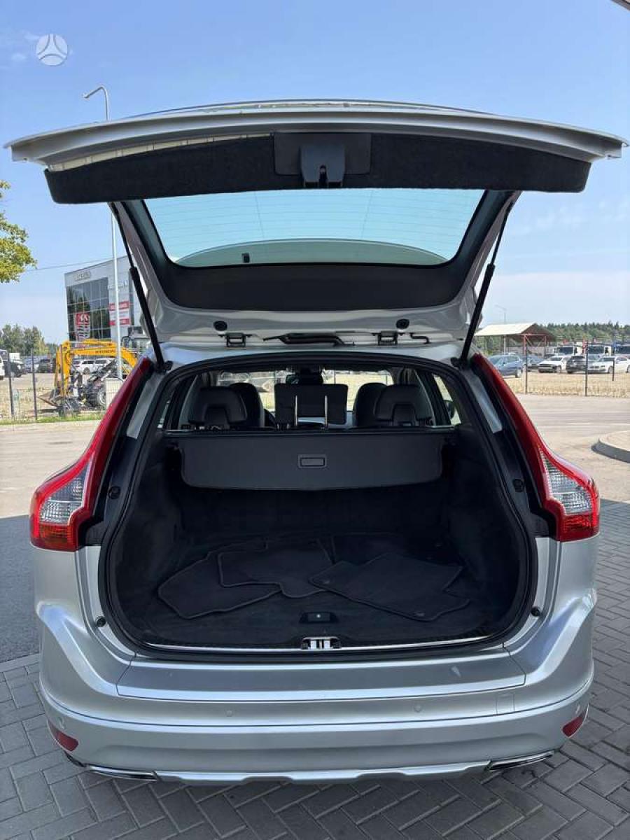 Grey Volvo XC60 2014 in Taurage, with an engine capacity of 1.97 L and mileage of 218 thousand km for 9500 €, photo 21 on AUTOMOTO.COM.LV