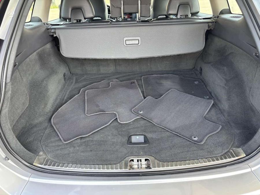 Grey Volvo XC60 2014 in Taurage, with an engine capacity of 1.97 L and mileage of 218 thousand km for 9500 €, photo 22 on AUTOMOTO.COM.LV