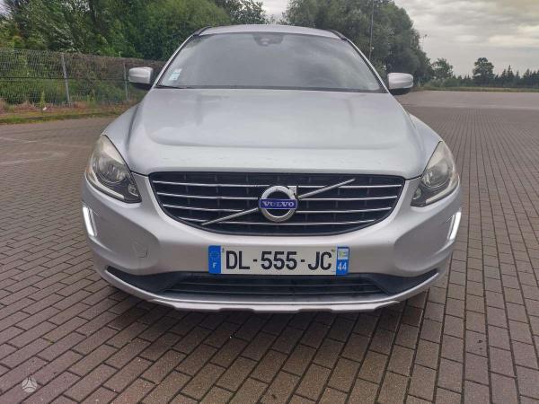 Grey Volvo XC60 2014 in Marijampole, with an engine capacity of 1.97 L and mileage of 224 thousand km for 10900 €, photo 4 on AUTOMOTO.COM.LV