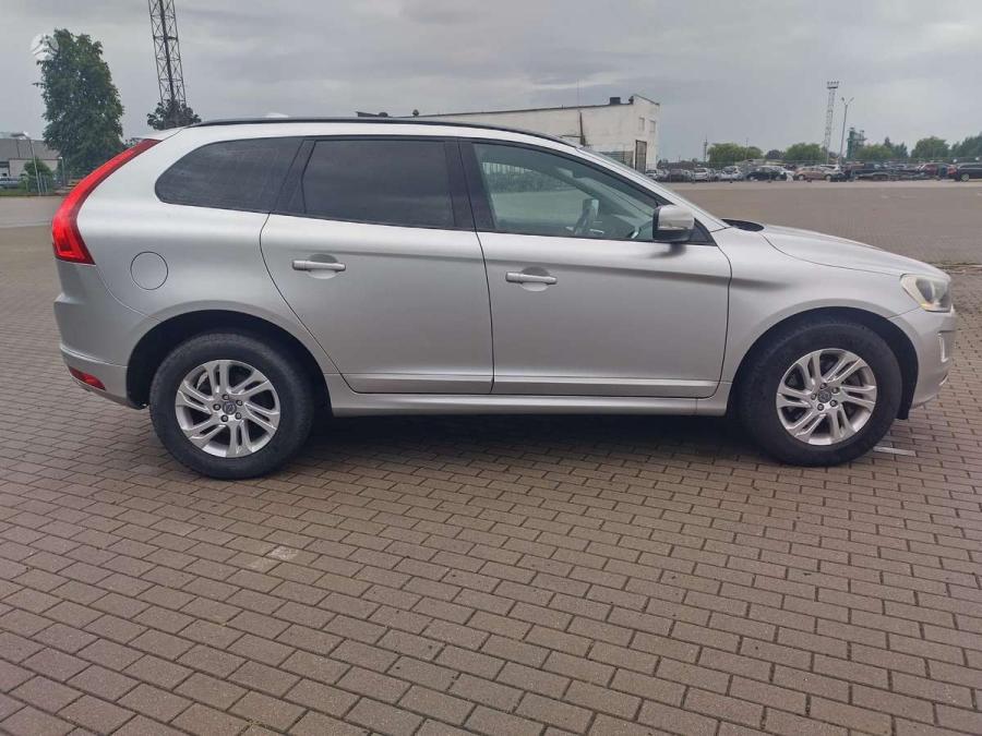 Pelēks Volvo XC60 2014 Marijampole, ar dzinēja tilpumu 1.97 L un nobraukumu 224 tūkst. km par 10900 €, foto 6 vietnē AUTOMOTO.COM.LV
