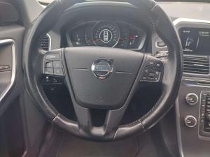 Pelēks Volvo XC60 2014 Marijampole, ar dzinēja tilpumu 1.97 L un nobraukumu 224 tūkst. km par 10900 €, foto 11 vietnē AUTOMOTO.COM.LV