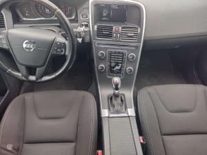 Pelēks Volvo XC60 2014 Marijampole, ar dzinēja tilpumu 1.97 L un nobraukumu 224 tūkst. km par 10900 €, foto 12 vietnē AUTOMOTO.COM.LV