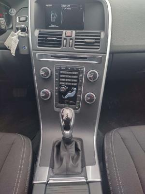Pelēks Volvo XC60 2014 Marijampole, ar dzinēja tilpumu 1.97 L un nobraukumu 224 tūkst. km par 10900 €, foto 13 vietnē AUTOMOTO.COM.LV
