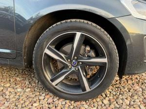 Pelēks Volvo XC60 2014 Rīga, ar dzinēja tilpumu 1.97 L un nobraukumu 253 tūkst. km par 13333 €, foto 15 vietnē AUTOMOTO.COM.LV