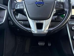 Pelēks Volvo XC60 2014 Rīga, ar dzinēja tilpumu 1.97 L un nobraukumu 253 tūkst. km par 13333 €, foto 18 vietnē AUTOMOTO.COM.LV